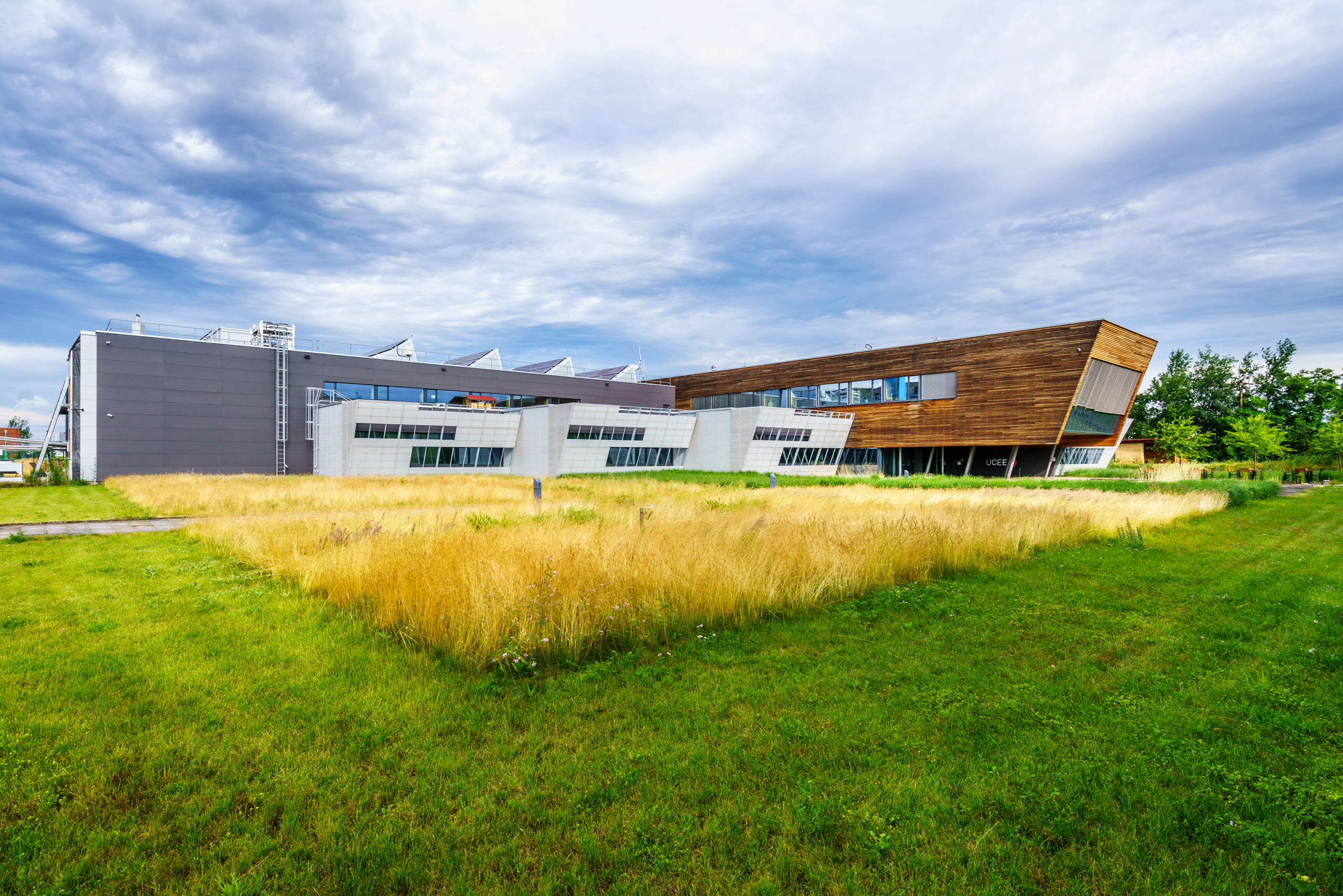 Czech Technical University in Prague - neb-star