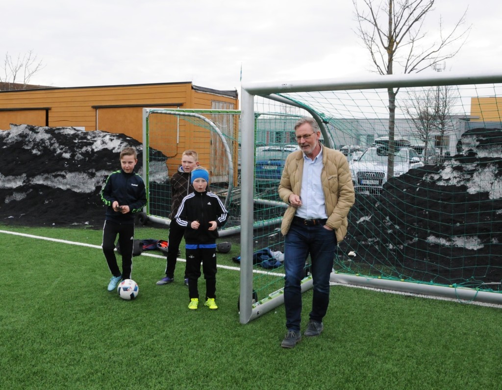 Kampklare Kattem-spillere på grønt dekke - Trondheim 2030